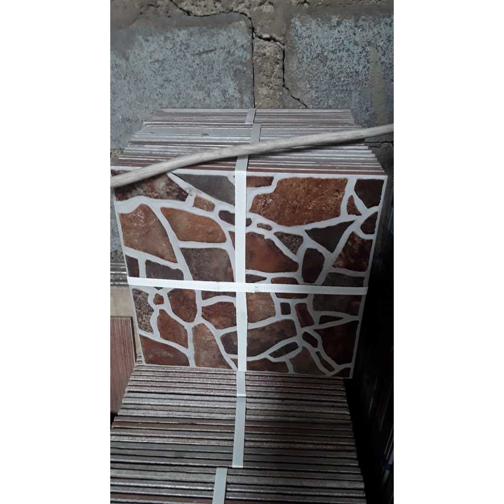 Jual KERAMIK TANPA DUS UK. 30X30 (CORAK BATU KASAR LIMITED EDITION ...