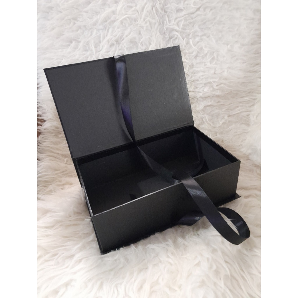 Jual Box Pita Model Buku / Box Hampers Model Buku / Box Pita Hampers ...