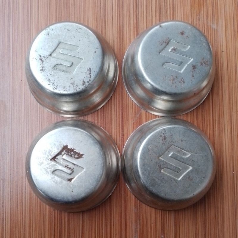 Jual Dop Velg Standar Suzuki Carry (4 pcs) (Minus ada Karat dan goresan ...