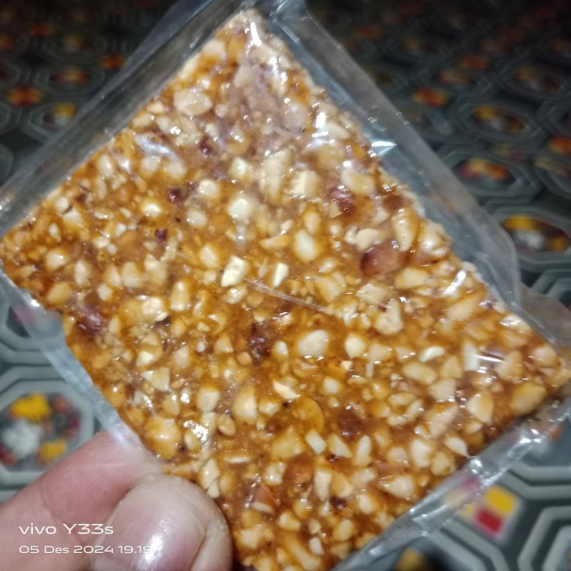 Jual CEMILAN TRADISIONAL TENTENG KHAS BUGIS TERBUAT DARI KACANG TANAH ...