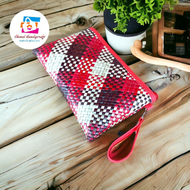 Jual Dompet Wanita Sangat Unik Terbuat Dari Bahan Anyaman Pandan Dengan ...