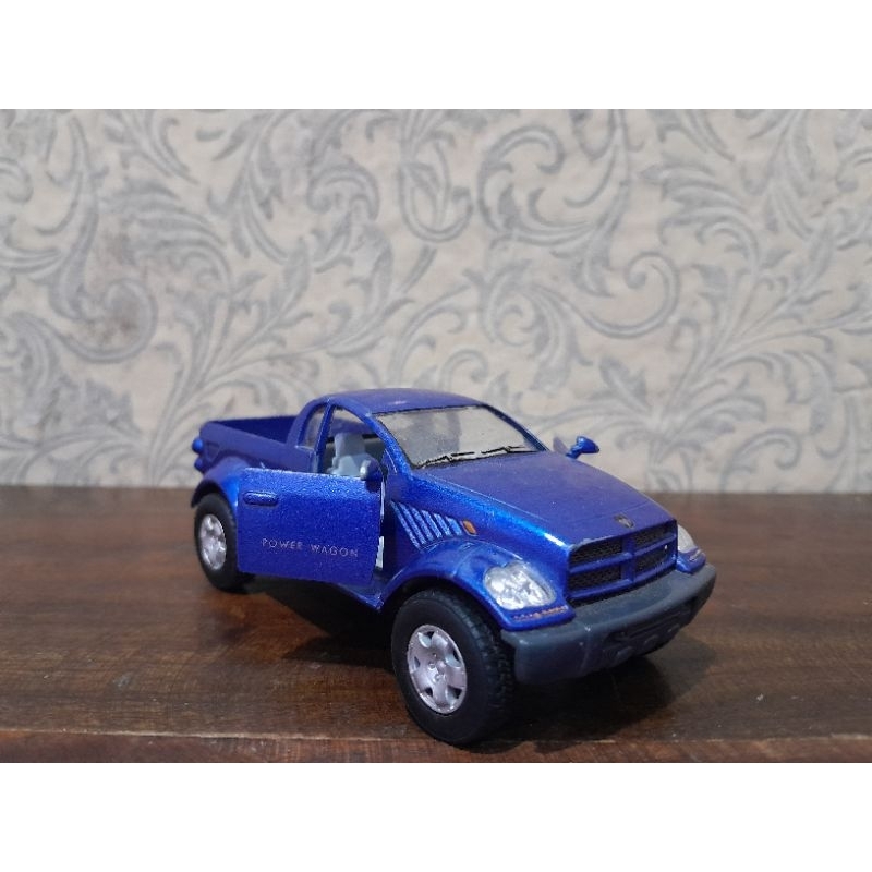 Jual Mainan Mobil Dodge Power Wagon / mobil pajangan / barang jadul ...