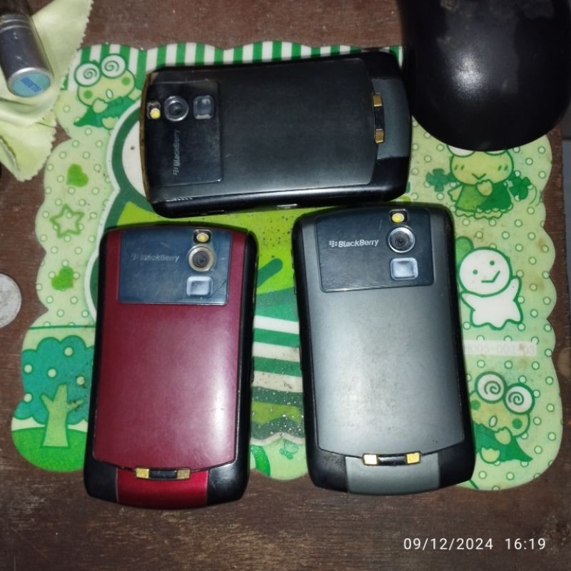 Jual Blackberry 8320 jadul ambil semua | Shopee Indonesia