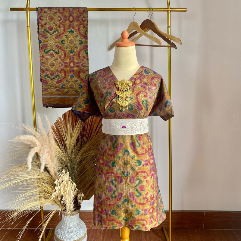 Jual KAIN TENUN ENDEK KHAS BALI MOTIF PATRA BOMA DOUBLE IKAT GRINGSING ...