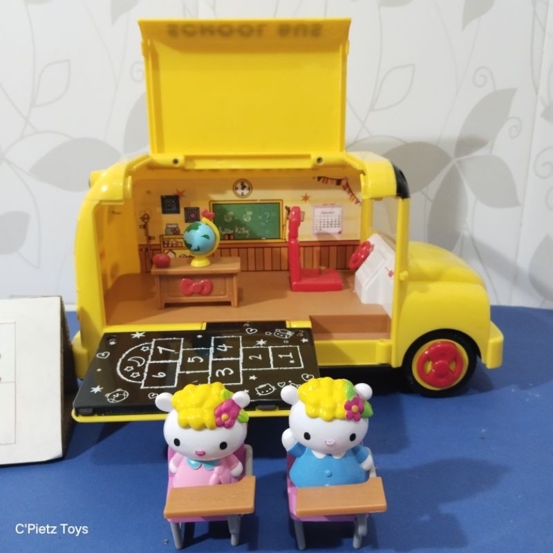 Jual Diorama Sanrio Hello Kitty School Bus / Autobus Scolaire Series ...