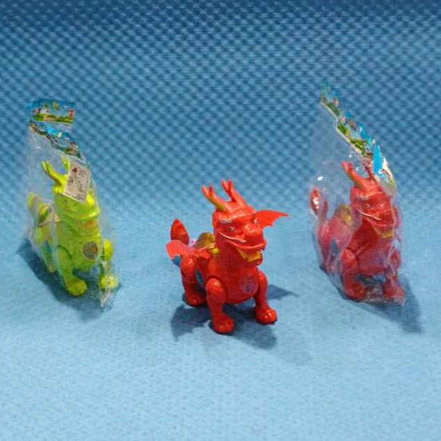 Jual Mainan Karakter Naga / Mainan Baterai Berlampu dan Bersuara ...