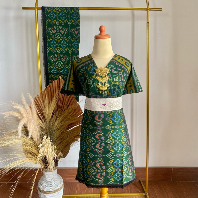 Jual KAIN TENUN ENDEK KHAS BALI MOTIF PALEMBANG HIJAU GRINGSING ...