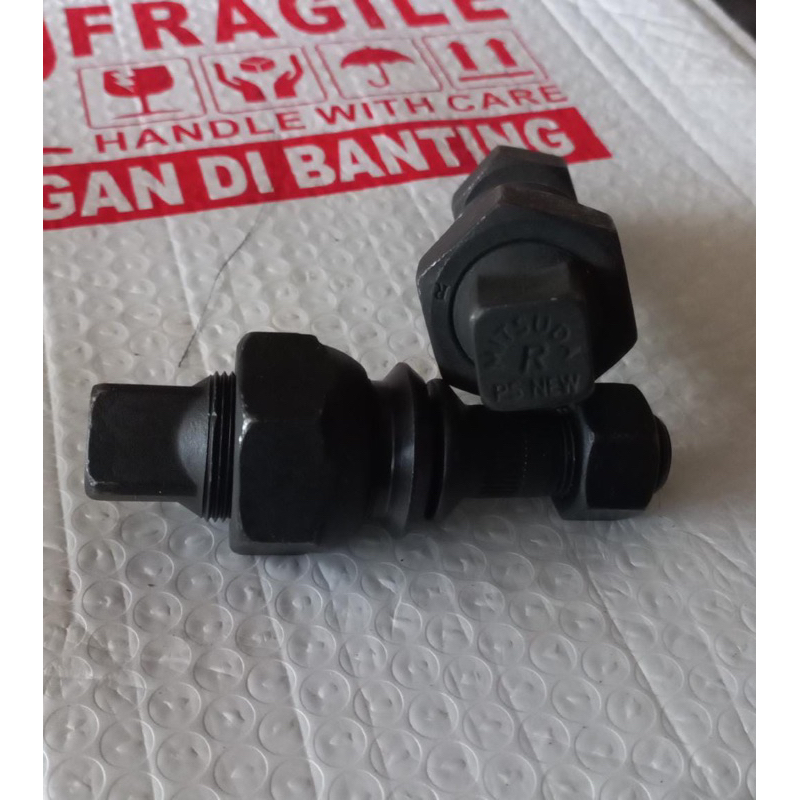 Jual Baut roda belakang kanan& kiri Merek mitsuda Mitsubishi canter ...