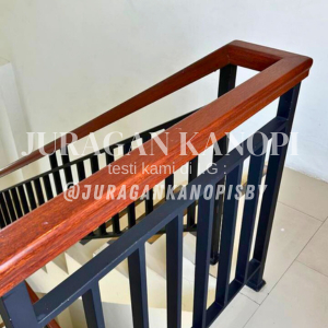 Jual railing tangga + pegangan kayu minimalis terpasang | Shopee Indonesia