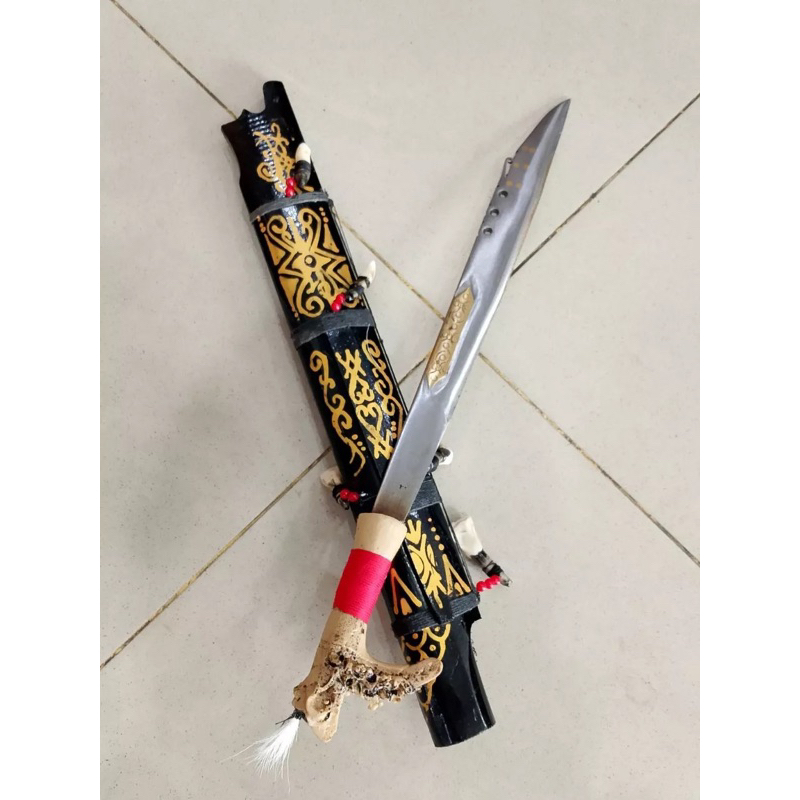 Jual MANDAU DAYAK KOMBINASI KUNINGAN 60cm-MANDAU DAYAK KALIMANTAN ...