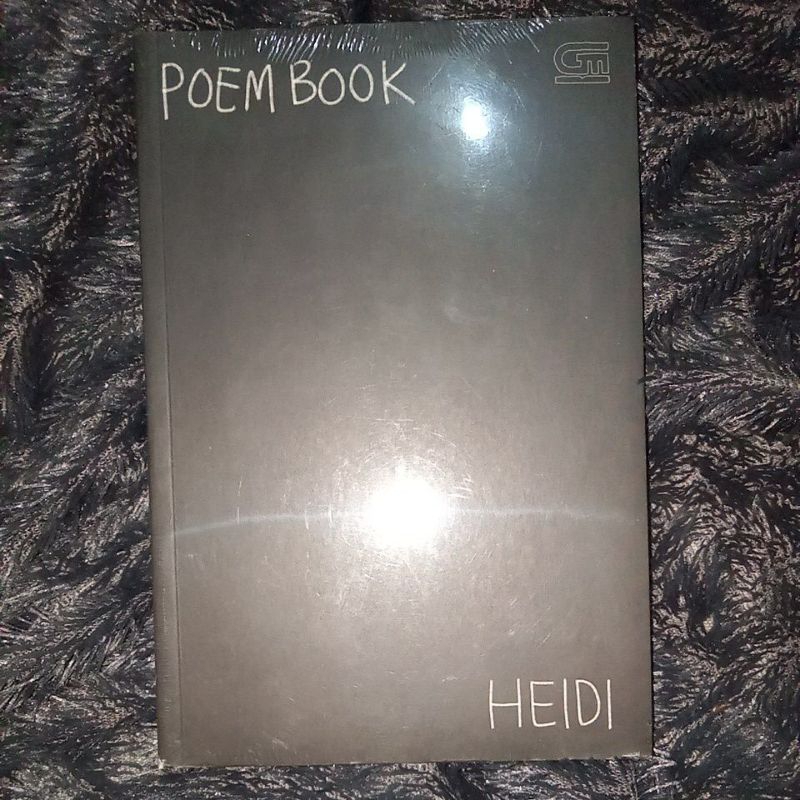 Jual BUKU KUMPULAN PUISI SEGEL! Poem Book - Heidi | Shopee Indonesia