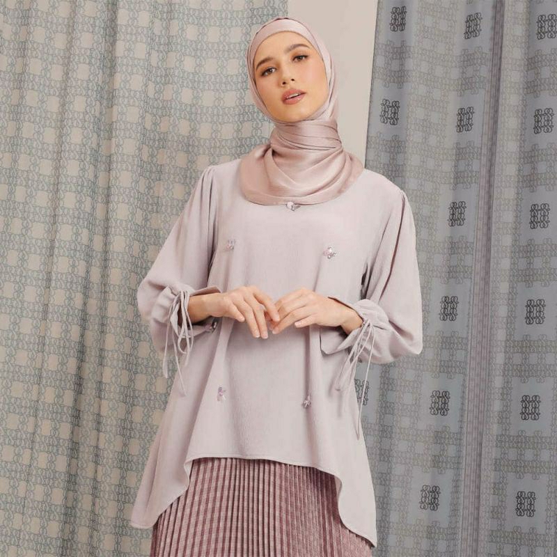 Jual Sofia blouse by SHI | Sofia blouse Shiren sungkar | Sofia SHI | Shopee Indonesia
