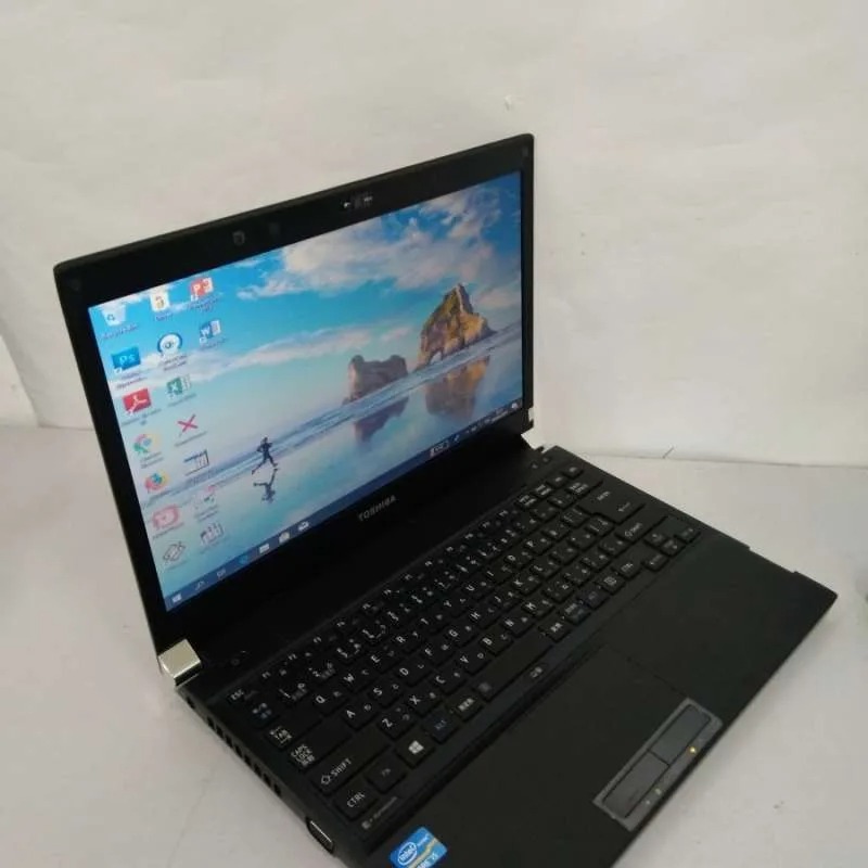 Jual Laptop Toshiba Dynabook R732 core i5 Gen3 4gb/320gb Bagus | Shopee ...