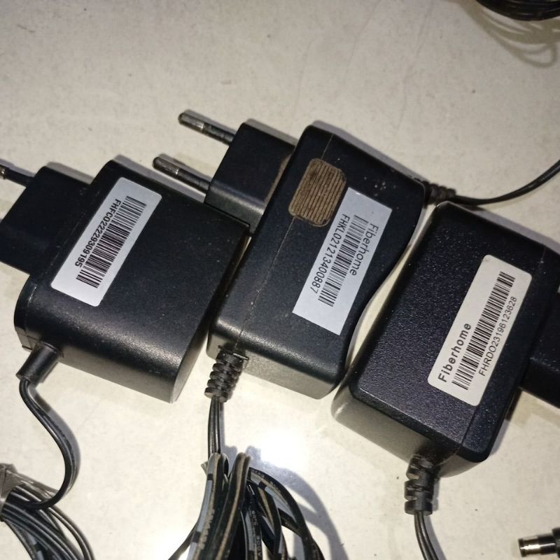 Jual adaptor 12volt 1,5amper 12v 1,5a ori router fberhom fh bisa untuk ...