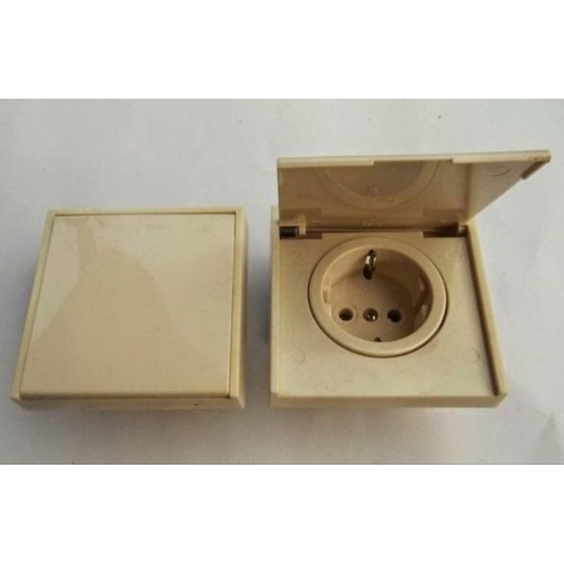 Jual Stop Kontak Tutup Broco Cream | Shopee Indonesia