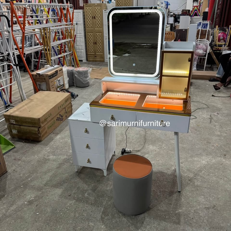 Jual Meja Rias Modern Estetik Mewah Cermin Besar Di Lengkapi Lampu LED ...