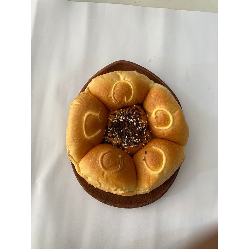 Jual Roti Bunga 6 Rasa Mongki | Shopee Indonesia