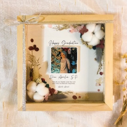 Jual SQUARY Flower Frame Kado | Bingkai Kado Foto | Frame Kayu 20x20cm ...