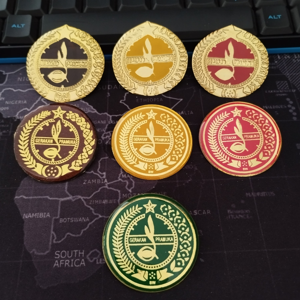 Jual Tanda topi pramuka putri / tatop pramuka / emblem pramuka [ foto ...