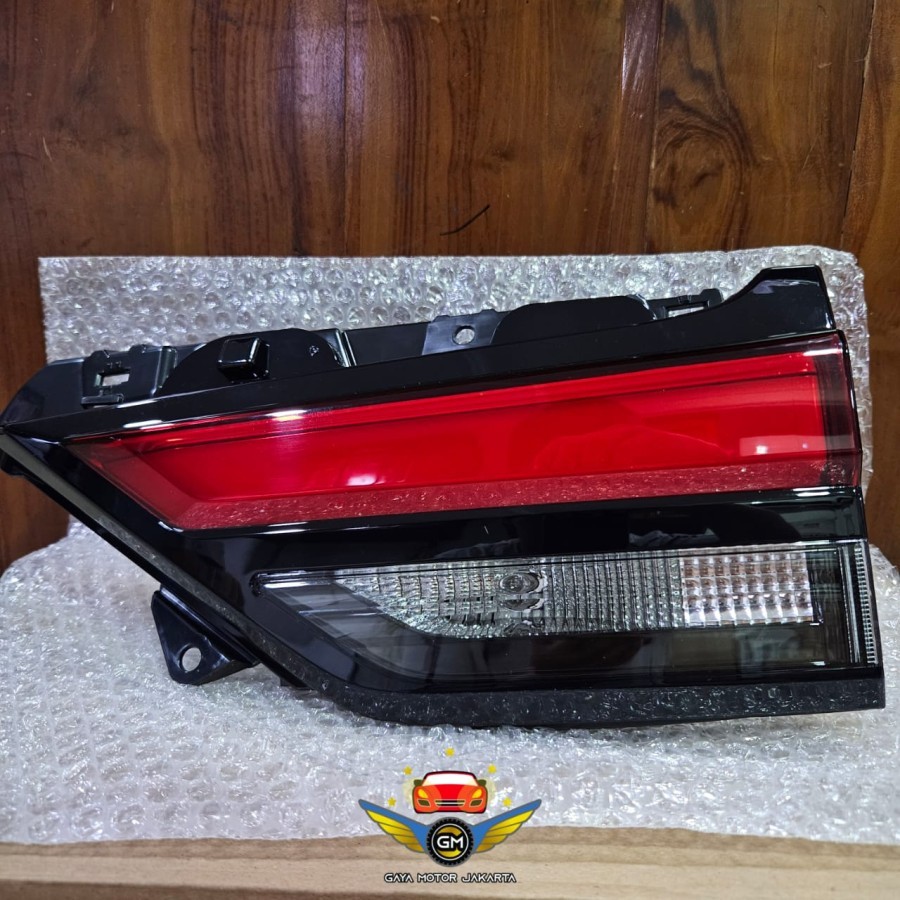 Jual Lampu Stop-Stoplamp Belakang Kanan Toyota Innova Zenix 81580-VT020 ...