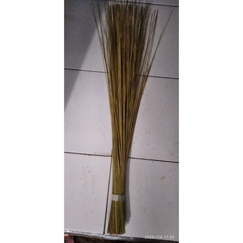 Jual sapu lidi dari daun kelapa /1ikat | Shopee Indonesia