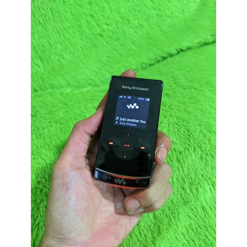 Jual Sony Ericsson W980 Aka Madona Walkman Flip Lipat Original | Shopee ...