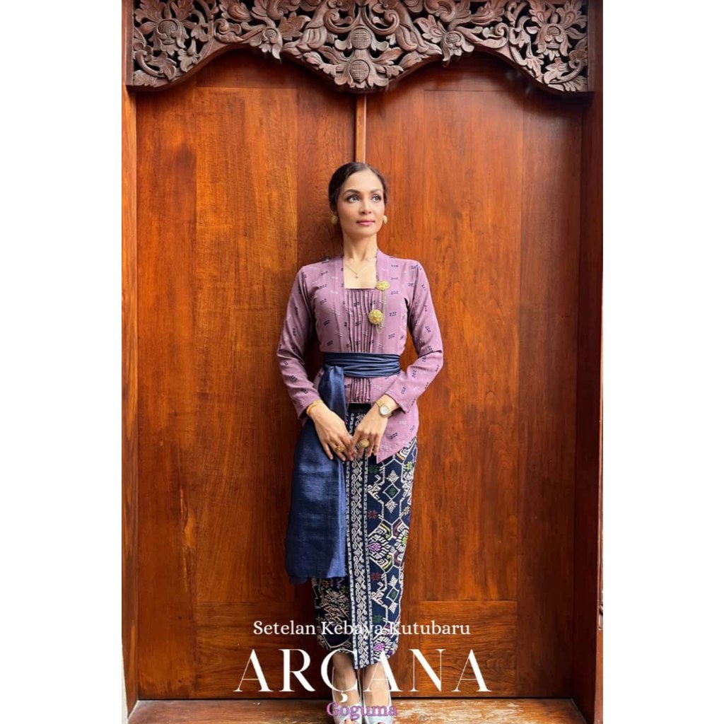 Jual Setelan Kebaya Kutubaru Arcana dan Bawahan Kamen Jadi Knit Stretch ...