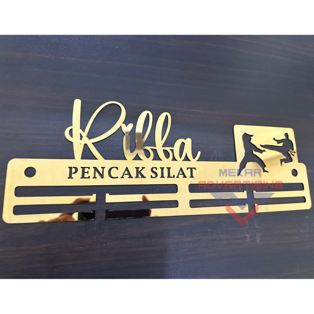 Jual TEMPAT MEDALI STAINLESS GOLD MIROR CABANG OLAHRAGA PENCAK SILAT ...