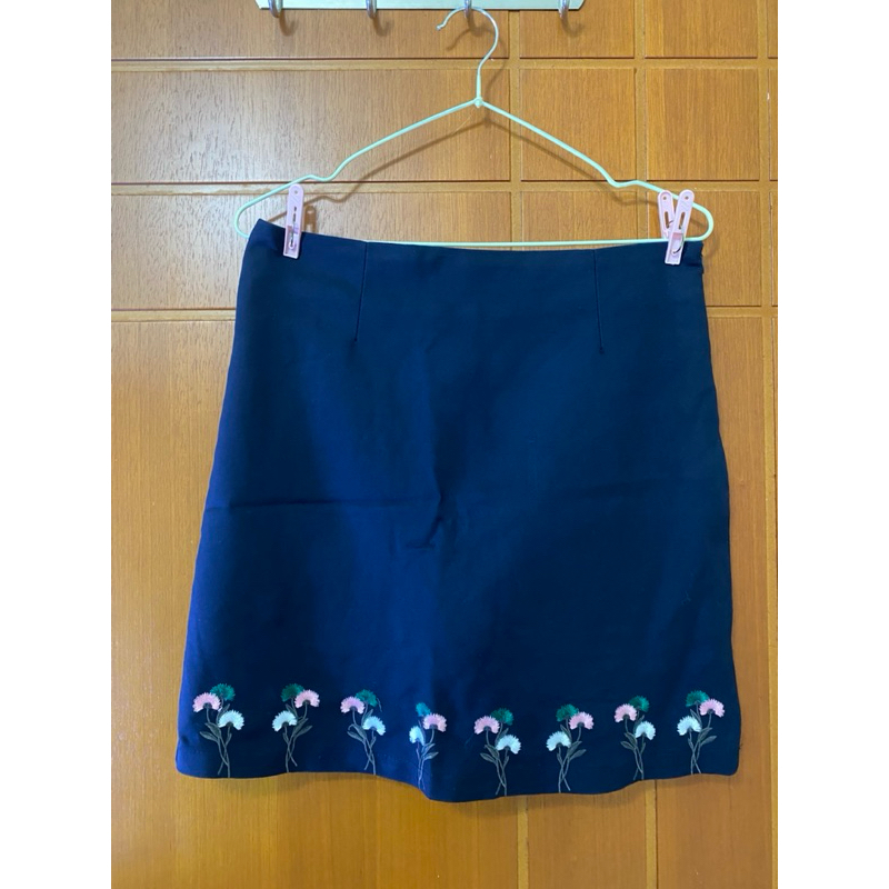 Jual Rok Wanita Biru dengan Hiasan Bunga ( Preloved ) | Shopee Indonesia