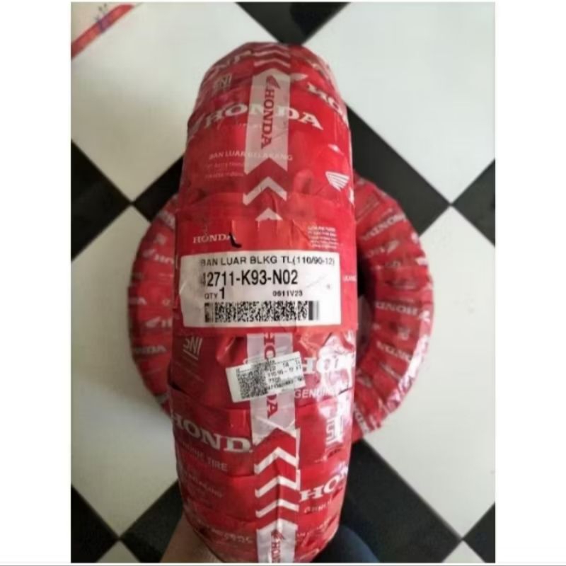 Jual Ban Luar Tubeles Belakang Scopy Donat 110/90-12 Original AHM ...
