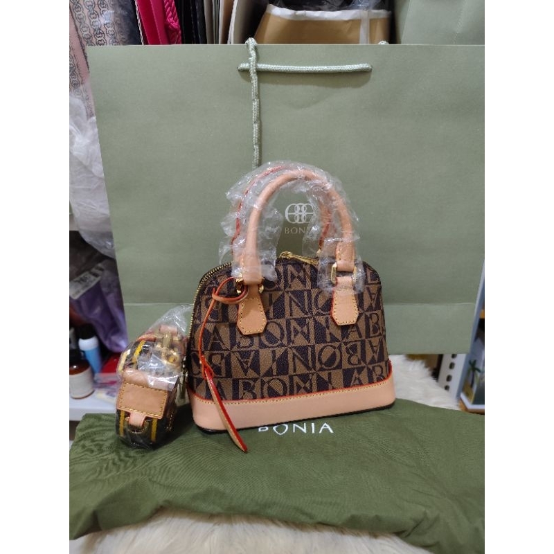 Jual BONIA BABY ALMA MONO CLASSIC SATCHEL | Shopee Indonesia