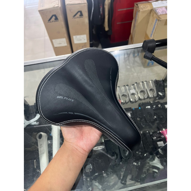 Jual SADDLE SEPEDA LEBAR EMPUK GEL POLYGON PEREMPUAN WANITA WIDE FIT ...