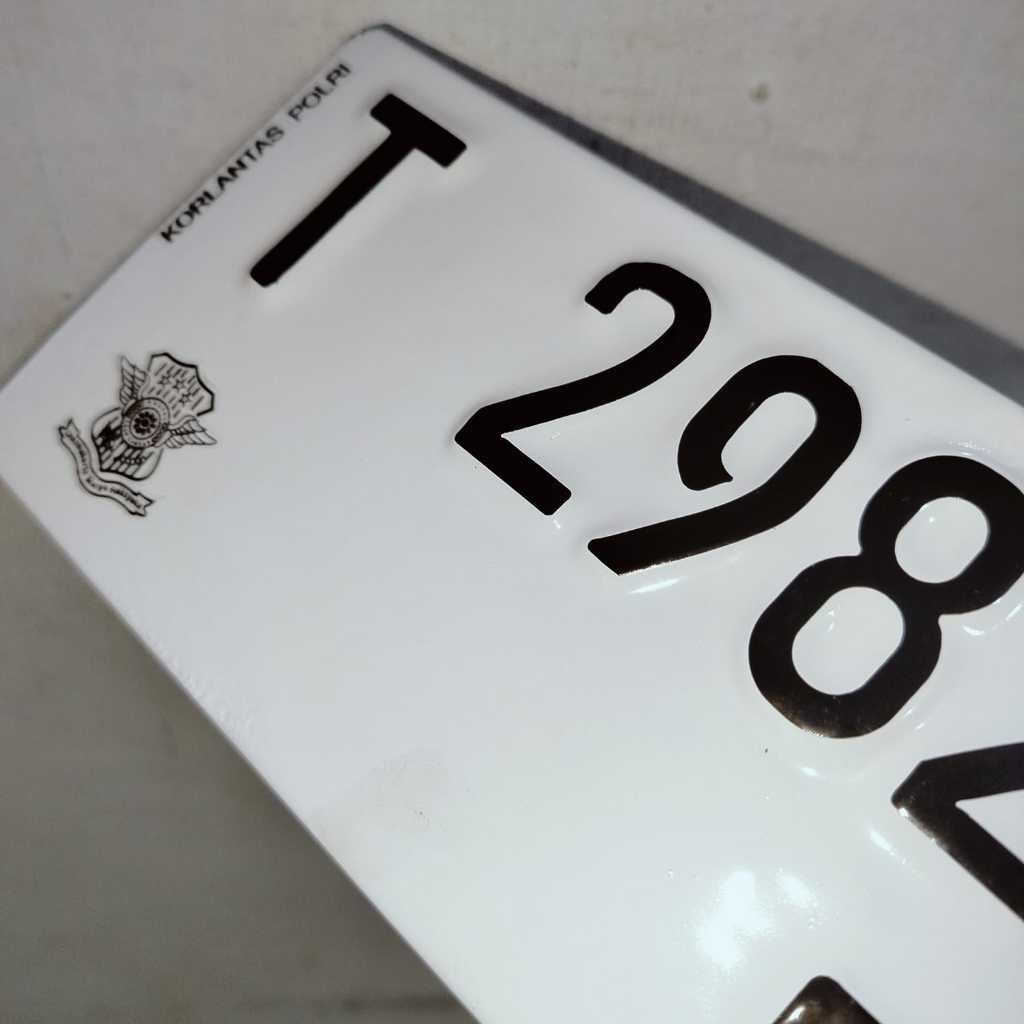 Jual buat baru plat nomor motor putih terbaru cetak baru nempah plat ...