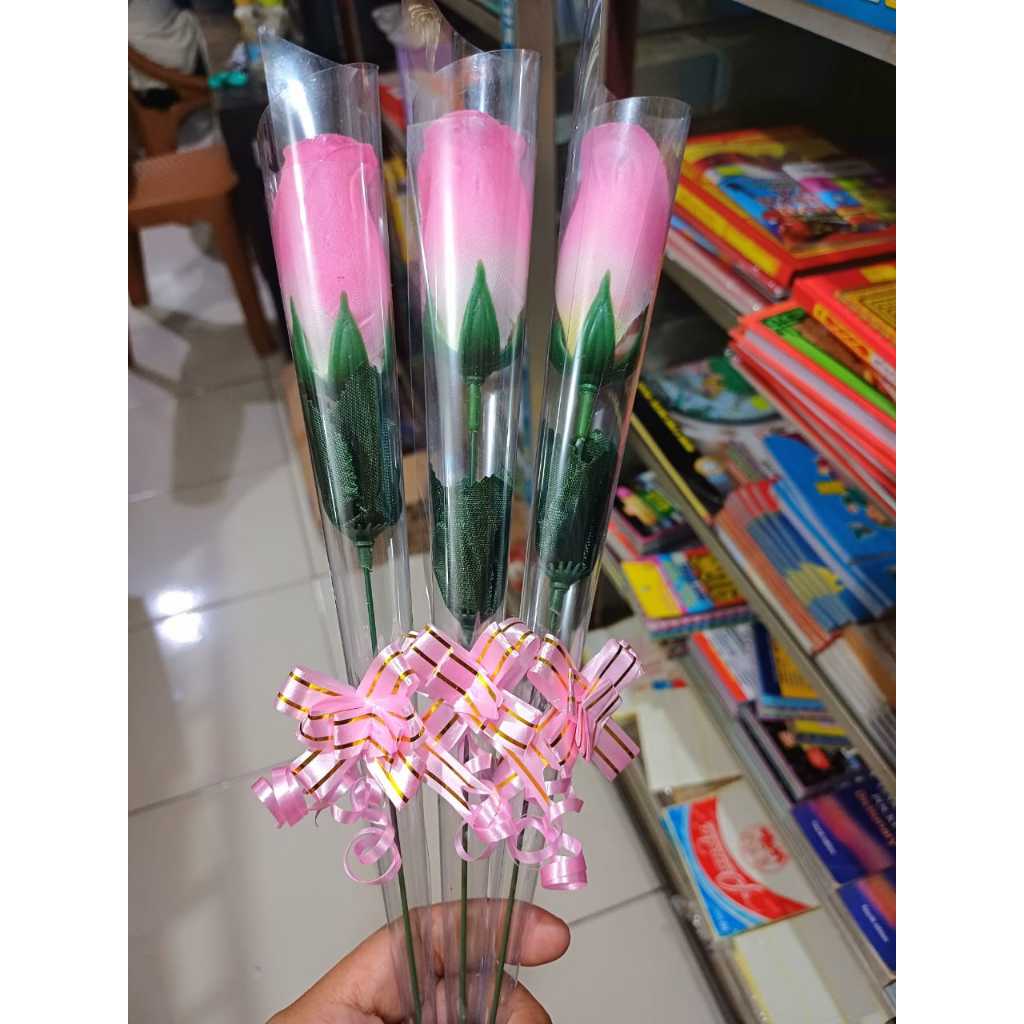 Jual BUNGA MAWAR TANGKAI / BUNGA Mawar Plastik (1 pcs) | Shopee Indonesia