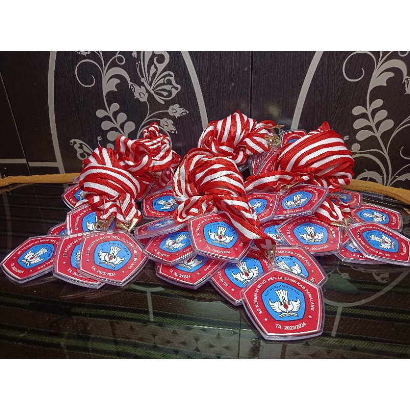 Jual Mendali Wisuda Medali Graduation Kalung Wisuda Mendali Kelulusan ...