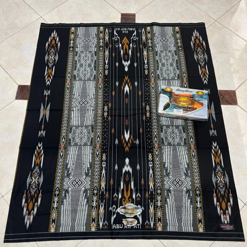 Jual Sarung Abu Rifat Motif Spesial Bahan Lembut (Bisa Seragam ...