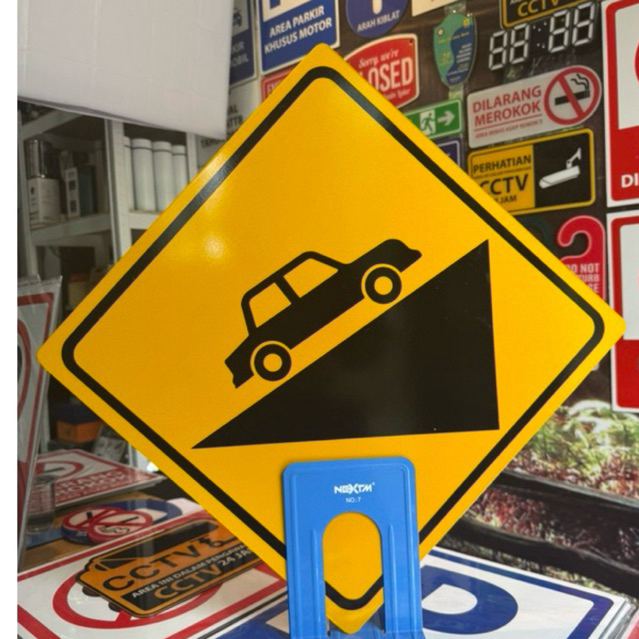 Jual Rambu Peringatan Tanjakan Tajam bahan ACP 3mm dengan stiker ...