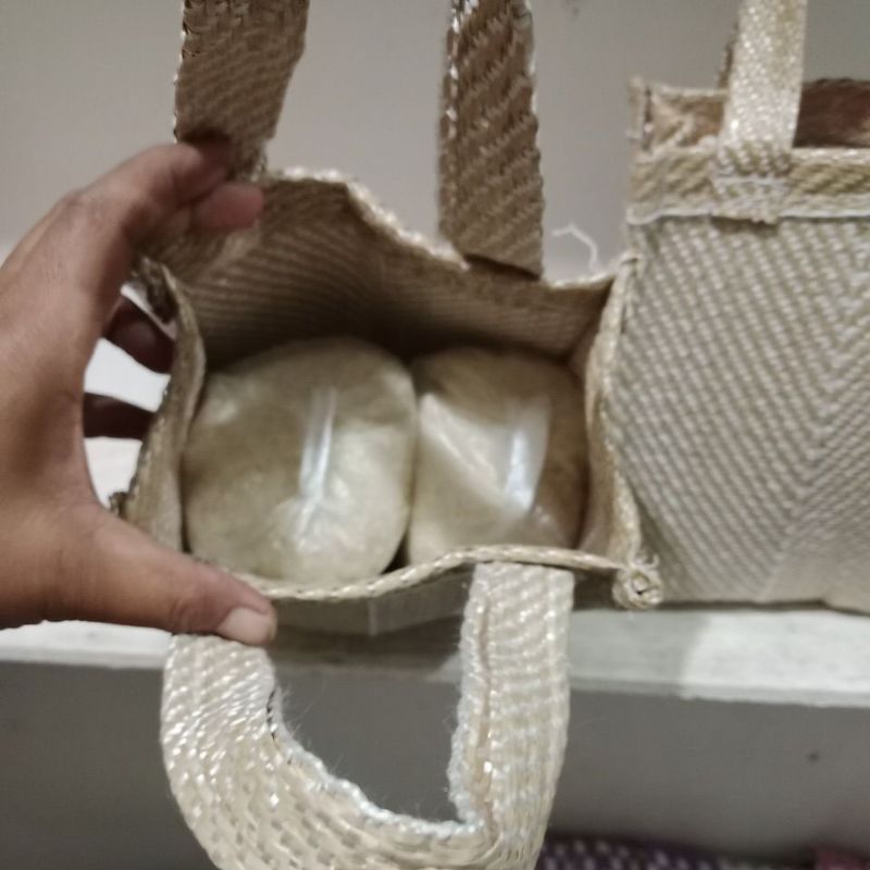 Jual Tas Anyaman Souvenir / hampers / ulang tahun / asul asul / oleh ...