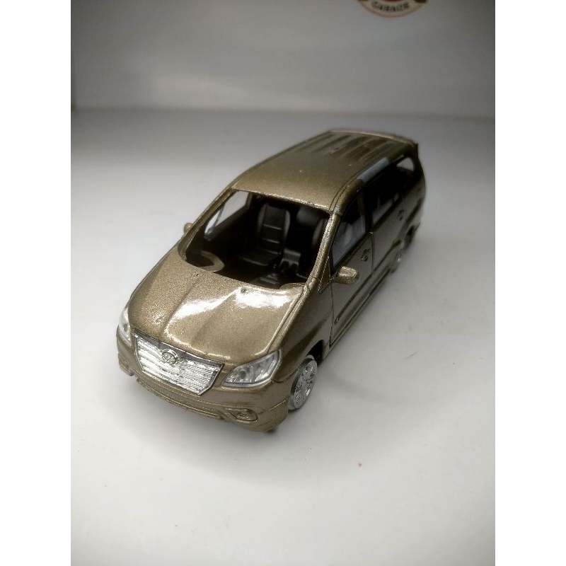 Jual Diecast WELLY TOYOTA INNOVA 1/43 JUNK BAHAN | Shopee Indonesia