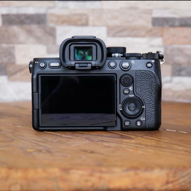 Jual Sony A7IV body only kondisi second like new mulus fungsi semua ...