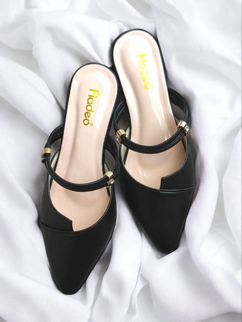 Jual Sandal Hells Terbaru Hak 2.5cm Model Terbaru Sepatu Hak Rendah ...