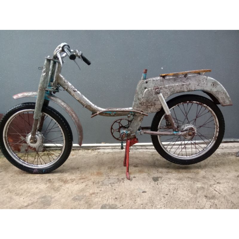 Jual sasis frame rangka rolling sasis chasis moped motor antik tua ...