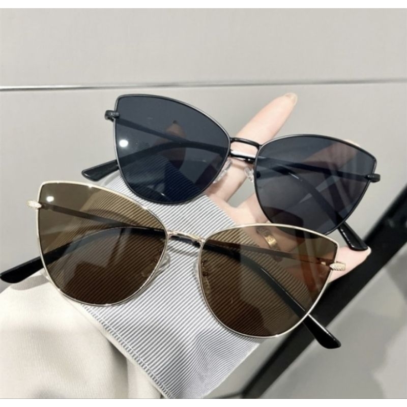 Jual E ( E23 ) KACAMATA HITAM CAT EYE FASHION KOREA / KACAMATA HITAM SEGITIGA GRADASI KEKINIAN ...