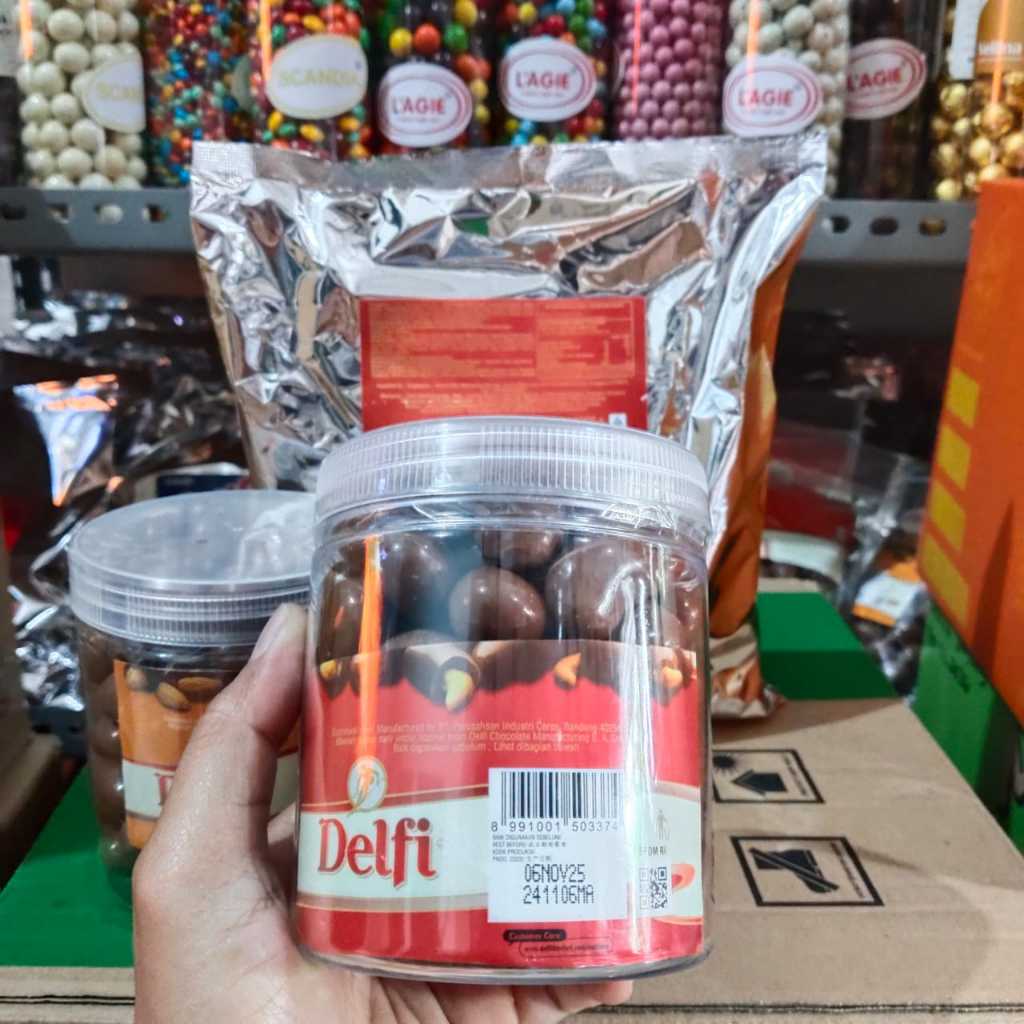 Jual Coklat DELFI Almond & Mede | Shopee Indonesia