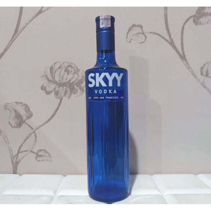 Jual botol bekas miras sky vodka / botol pajangan / botol koleksi ...