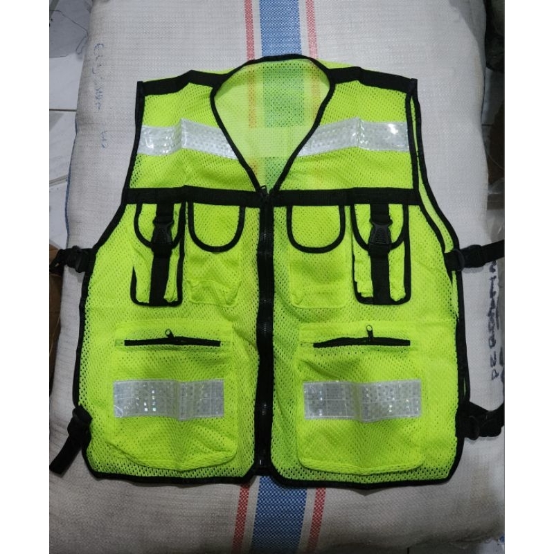 Jual Rompi Jaring Tebal Hijau 6 Kantong / Rompi Kerja Proyek / Rompi ...