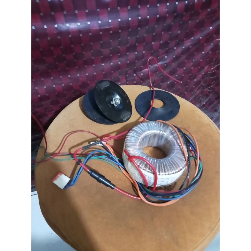 Jual travo donat 3 A untuk spesifikasi cek foto saja | Shopee Indonesia