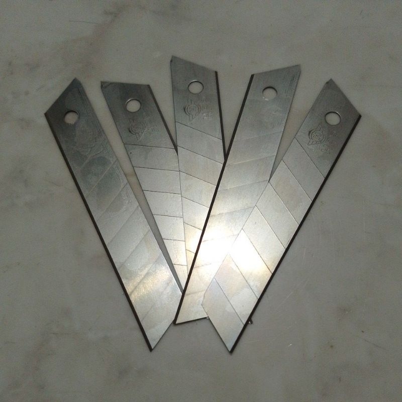 Jual Isi cutter besar/isi pisau cutter/mata cutter harga per 5 pc ...