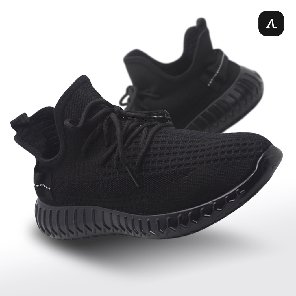 Jual Walk It Sepatu Sneakers Yeezy Style Full Black Casual Hitam Polos ...