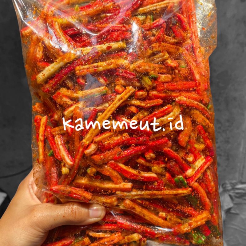 Jual Seblak beton viral/kerupuk jaat pedas daun jeruk 500 gram | Shopee ...